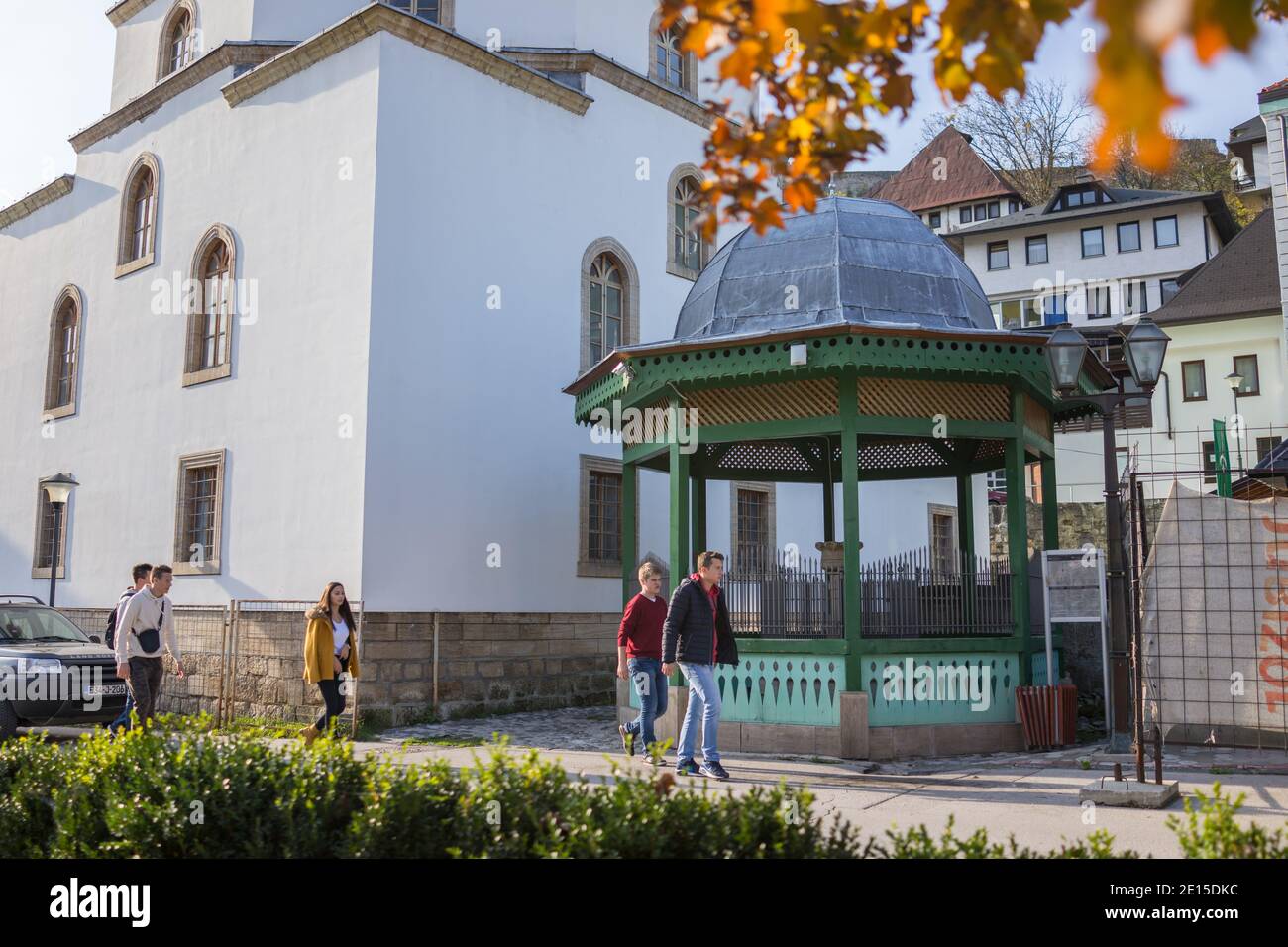 Mosque with fountain in front Sadrvan Stock Photo - Alamy