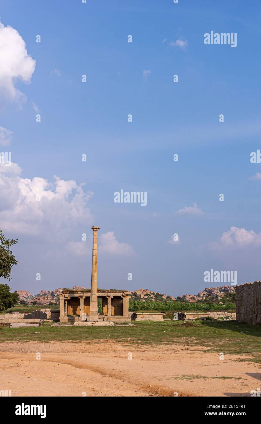Ruinous building hi-res stock photography and images - Alamy