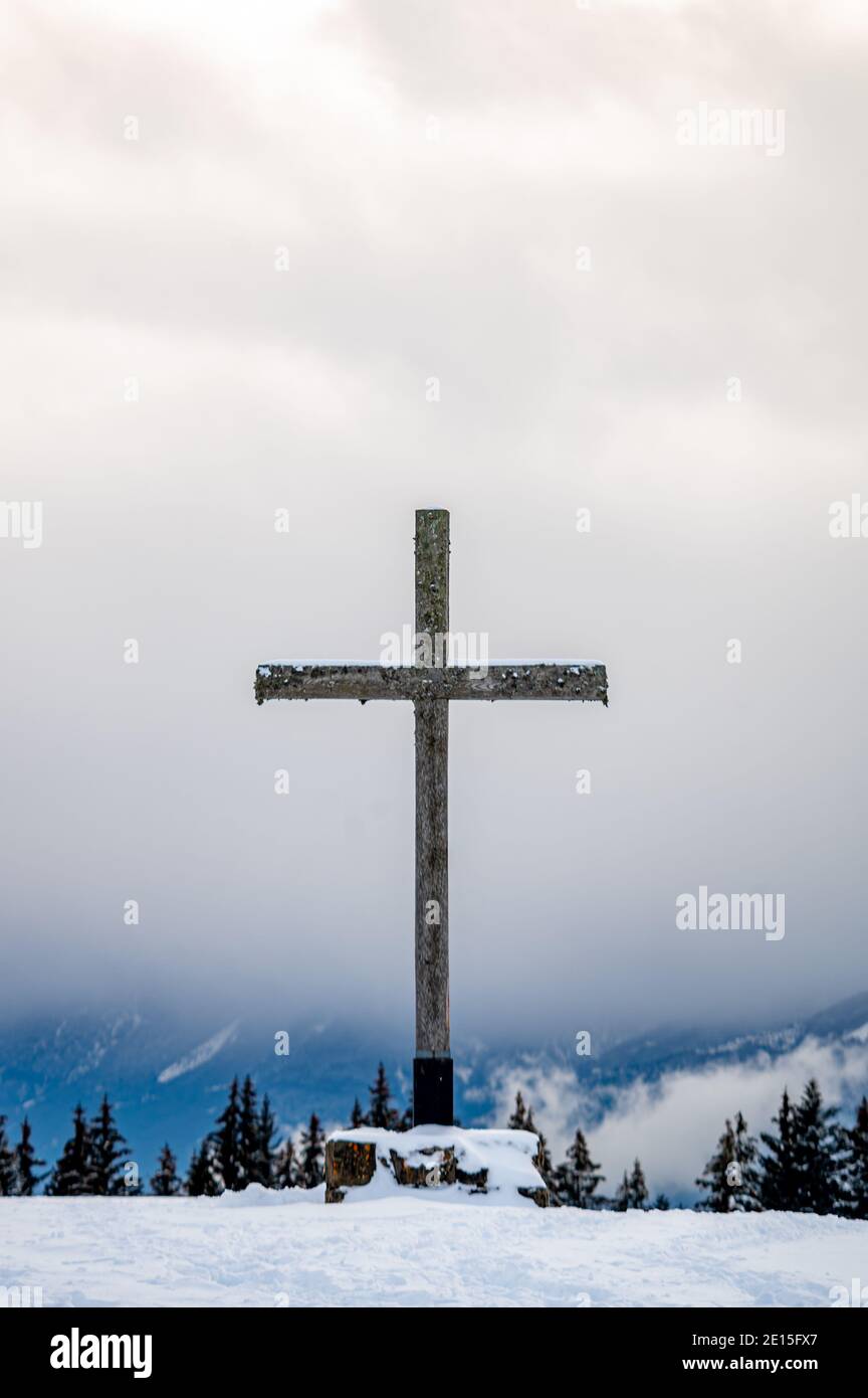 Cross in the snow. Wooden religious cross in winter. Les Pleiades ...