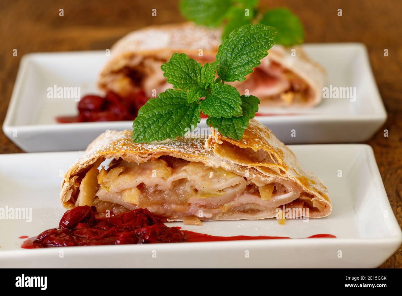 Strudel austria hi-res stock photography and images - Alamy