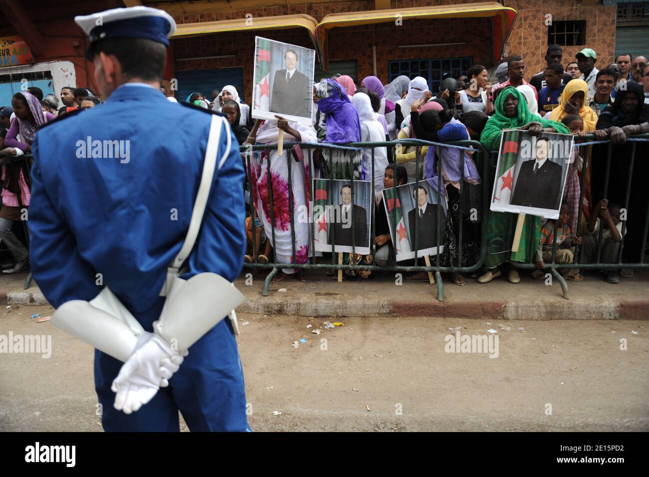 Amosphere during the Algerian President Abdelaziz Bouteflika's visit in ...