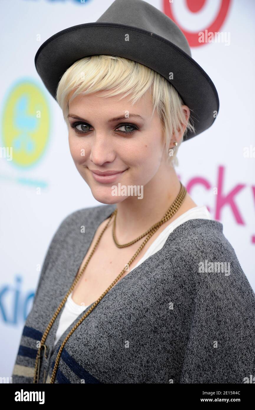 Ashlee Simpson arrives at Lucky Magazine celebrates the launch of Lucky ...