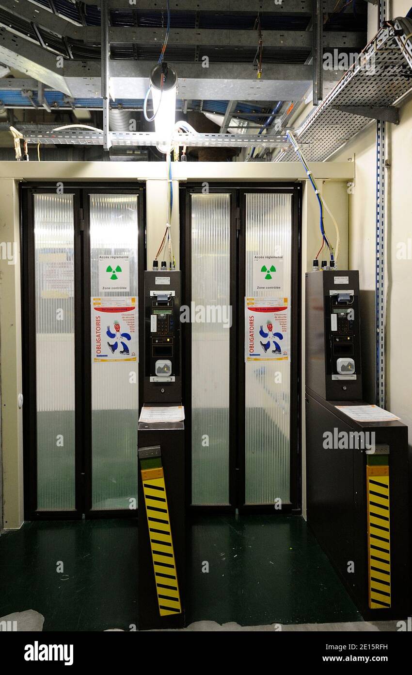 Radiation Detector High Resolution Stock Photography and Images - Alamy