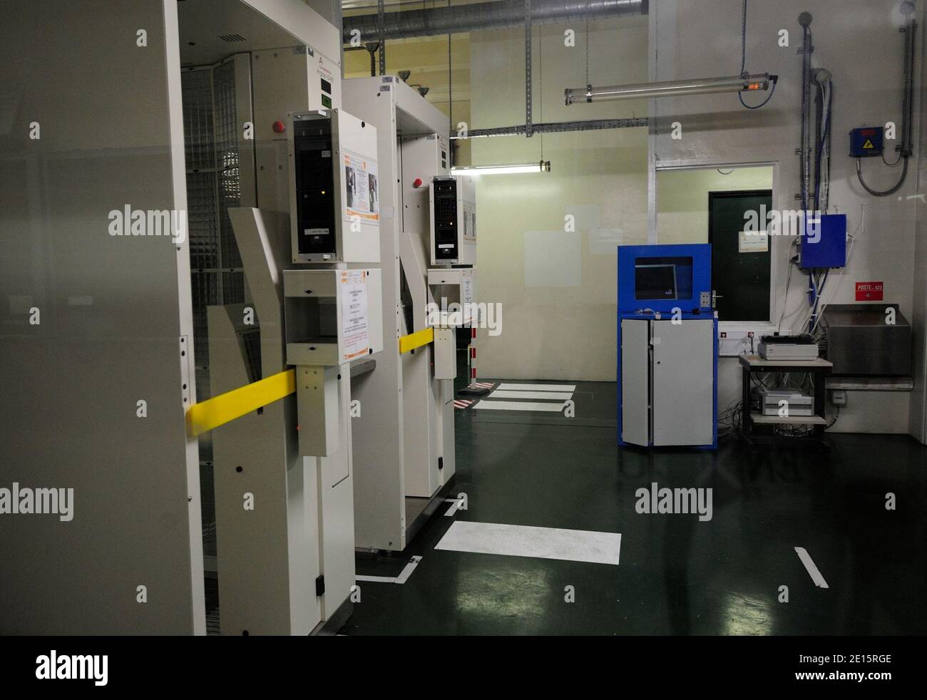 Radiation Detector High Resolution Stock Photography and Images - Alamy