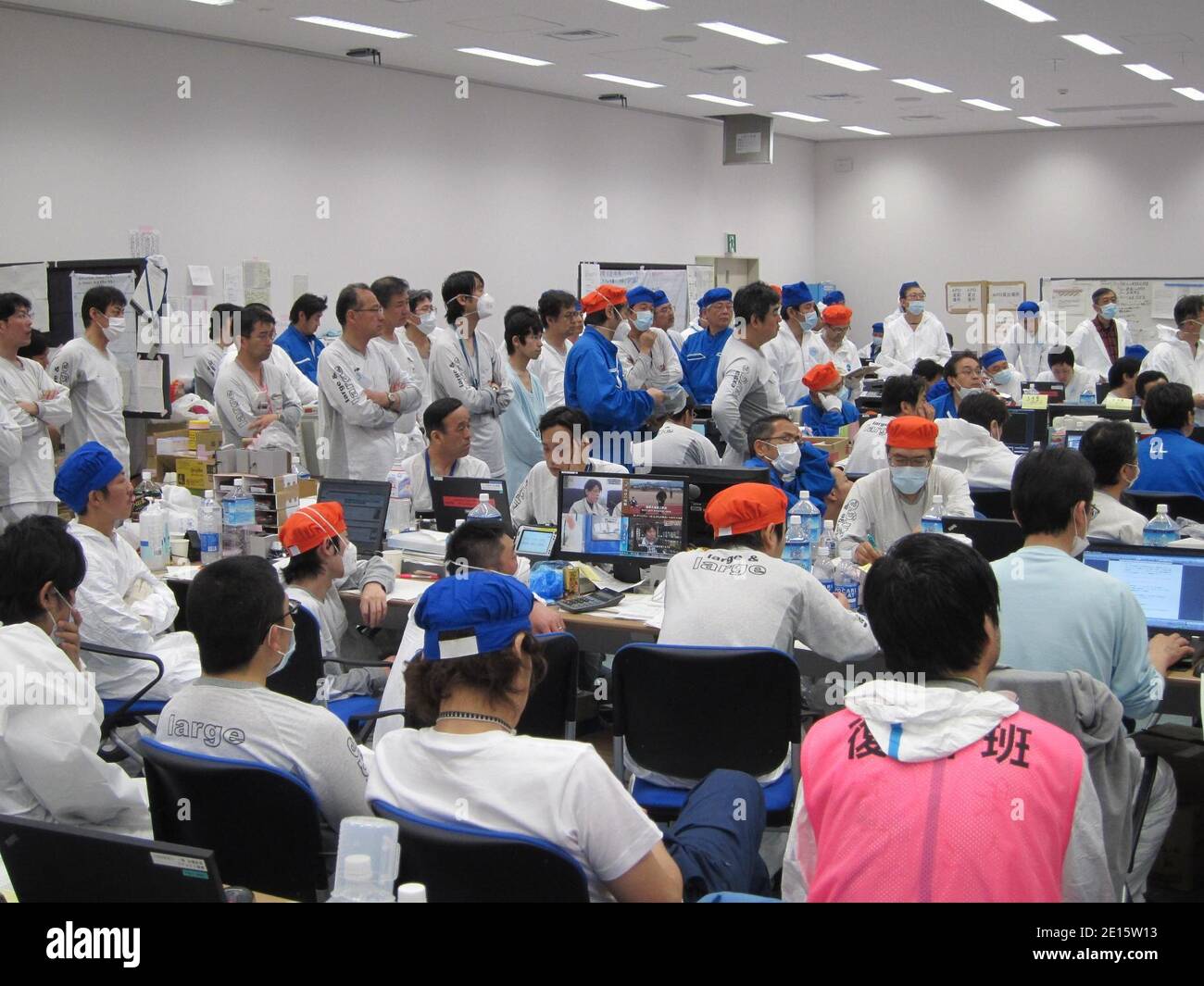 Disaster relief leaders hold a meeting at the Tepco Tokyo Electric ...