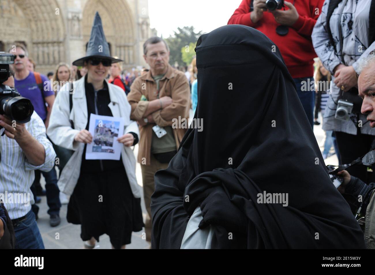 Niqab france demonstration hi-res stock photography and images - Alamy