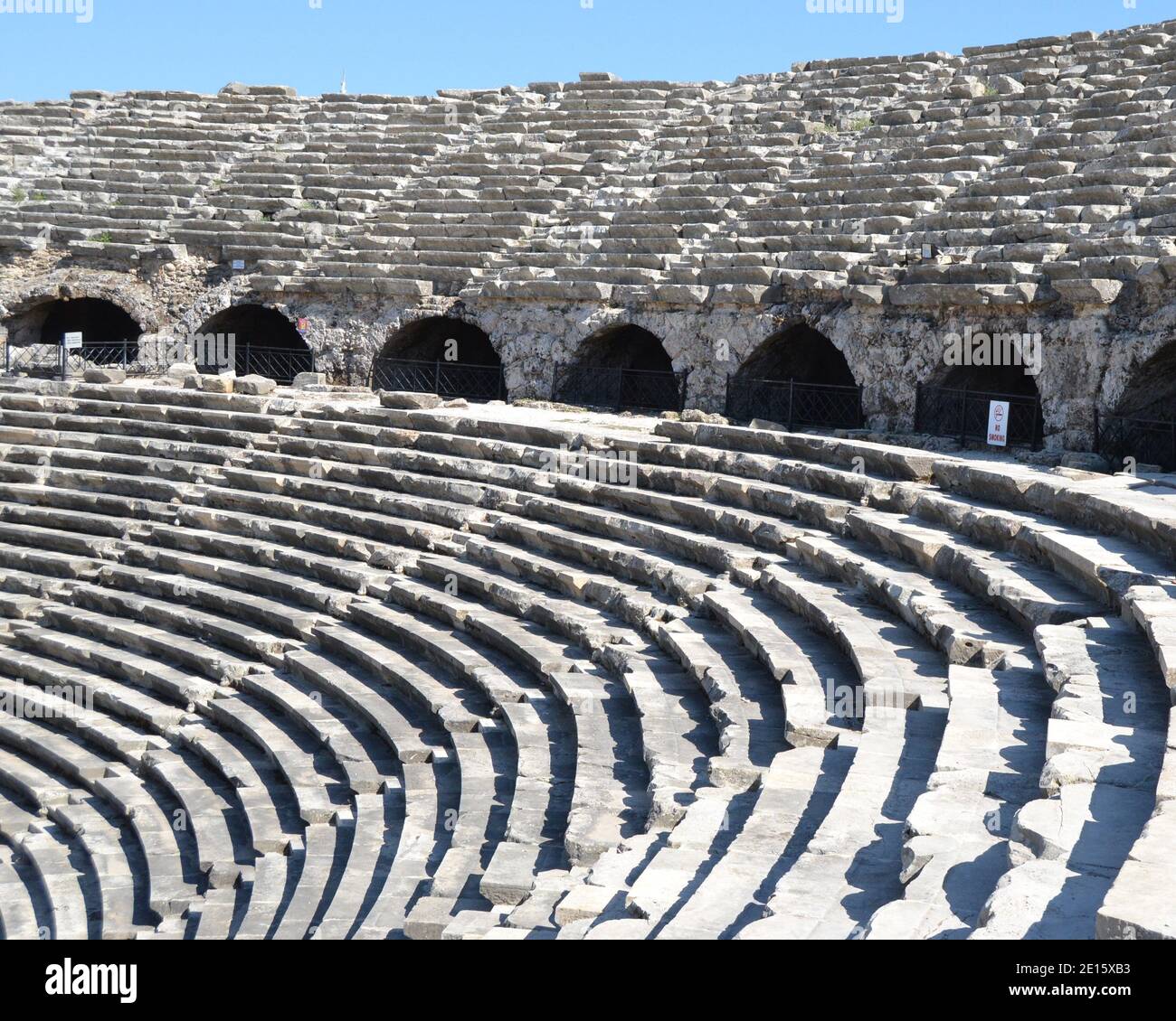 Meetinghouses hi-res stock photography and images - Alamy