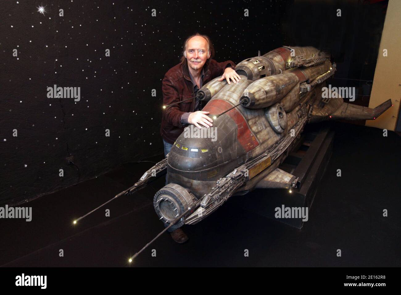 Event horizon film hi-res stock photography and images - Alamy