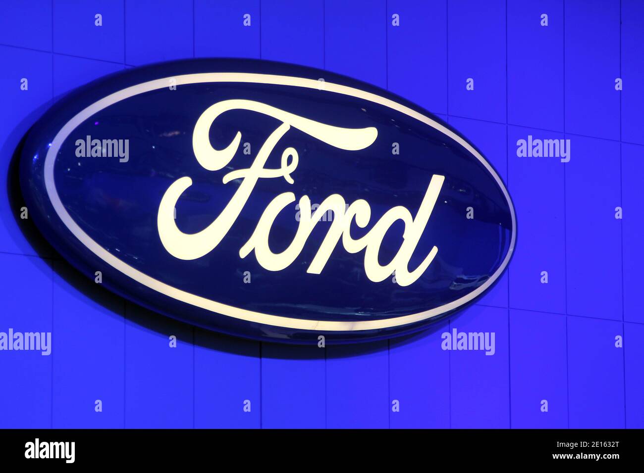Ford motor co logo hi-res stock photography and images - Alamy