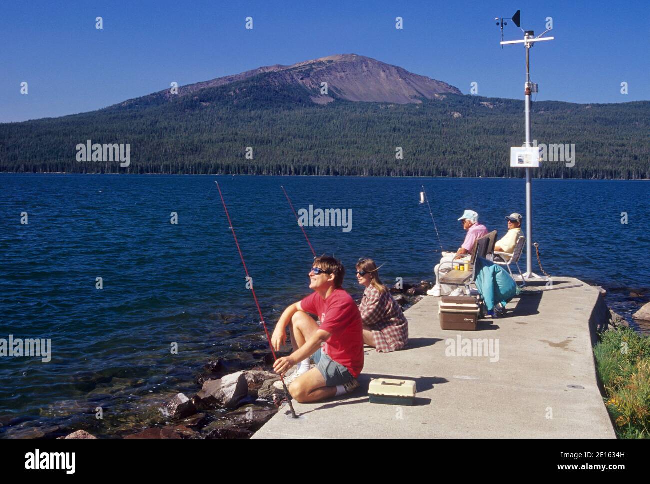 Fishing dock on Diamond Lake, Rogue-Umpqua National Scenic Byway ...
