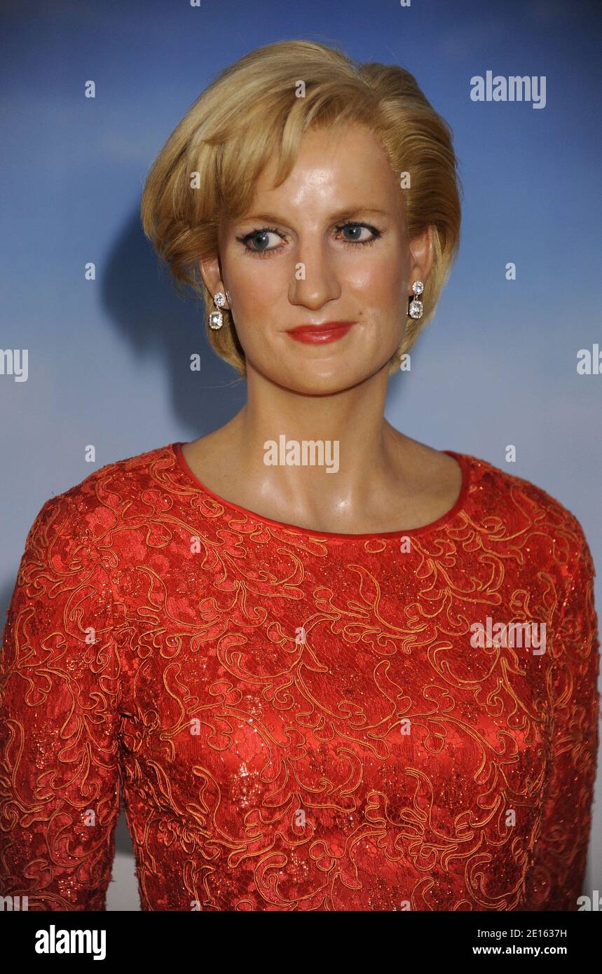 Princess diana wax figure hi-res stock photography and images - Alamy