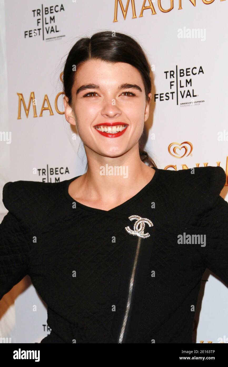 Crystal Renn arrives at red carpet premiere of the Magnum ice cream ...