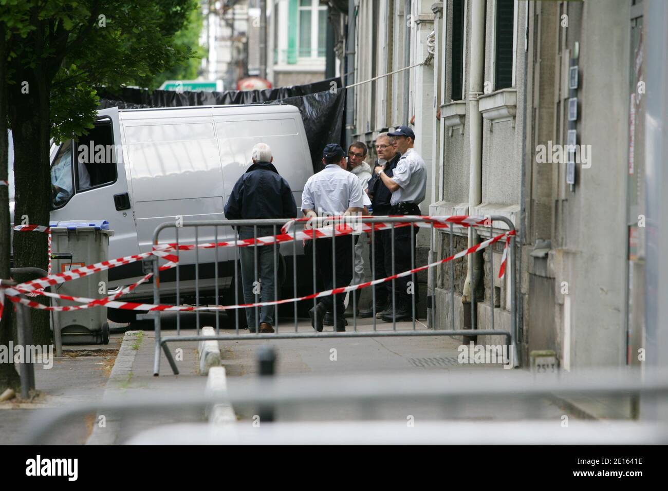 Agents evacuate a fifth body from the house of a family who disappeared ...