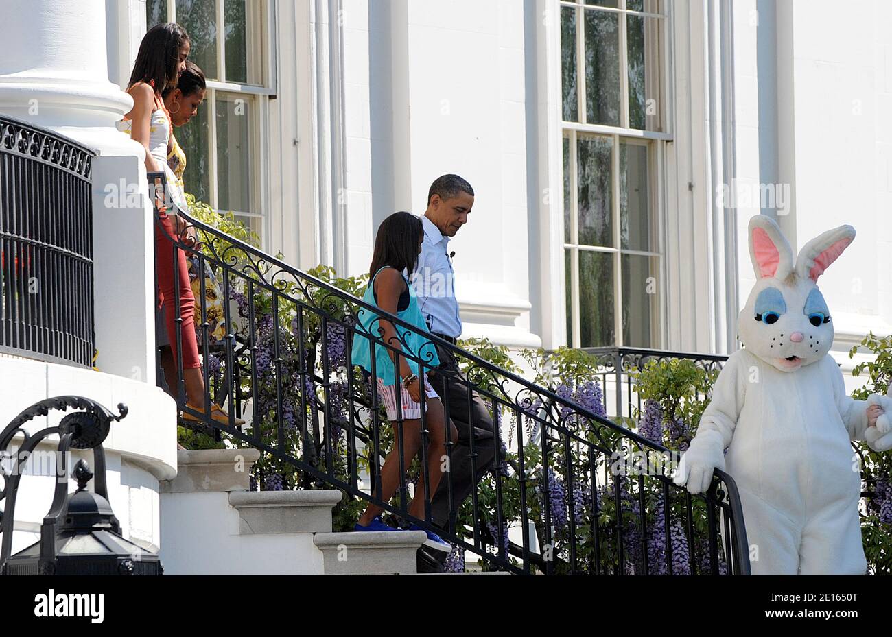 U.S. President Barack Obama, first lady Michelle, daughters Sasha and ...