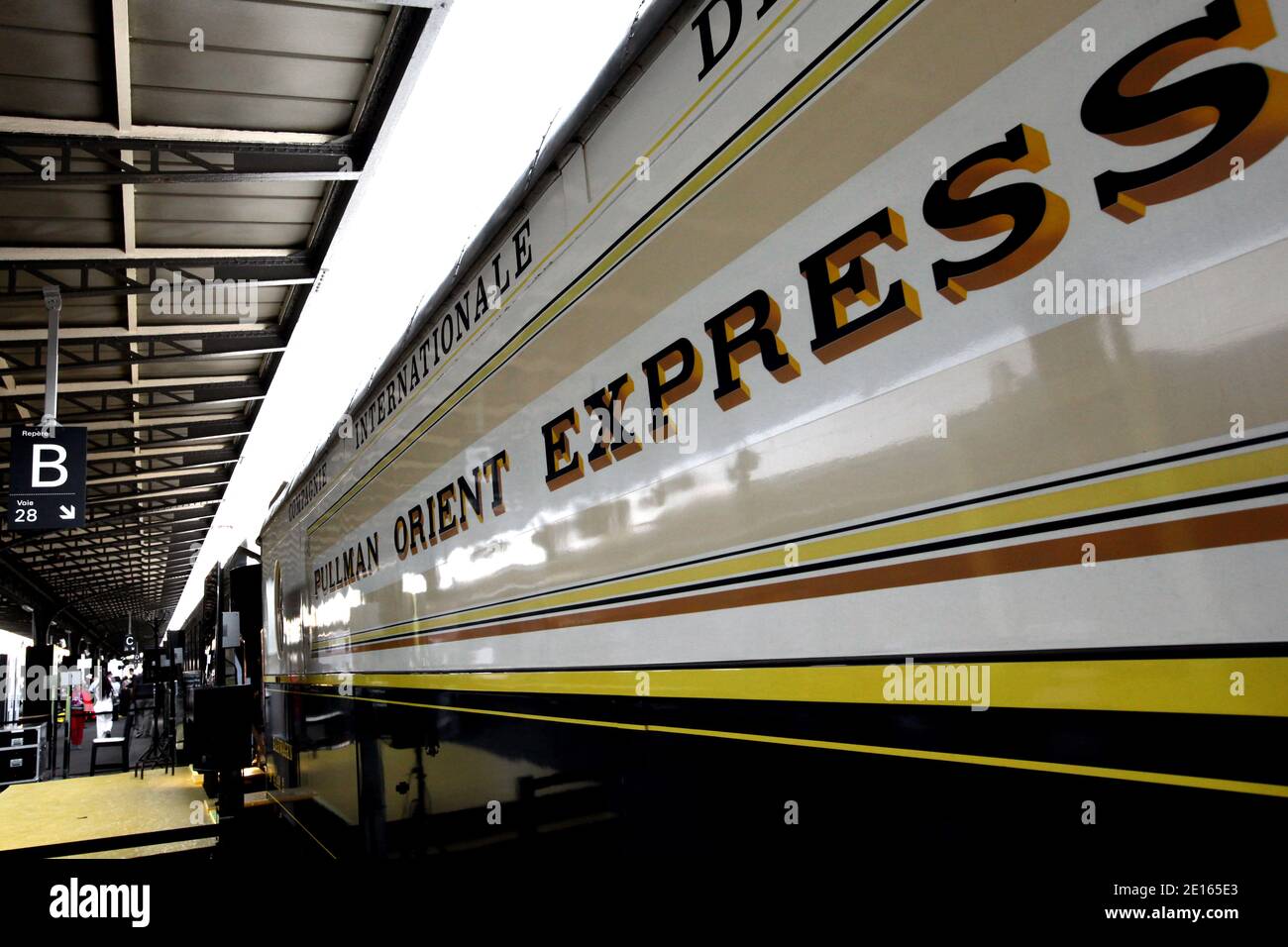 Crime literature hi-res stock photography and images - Alamy