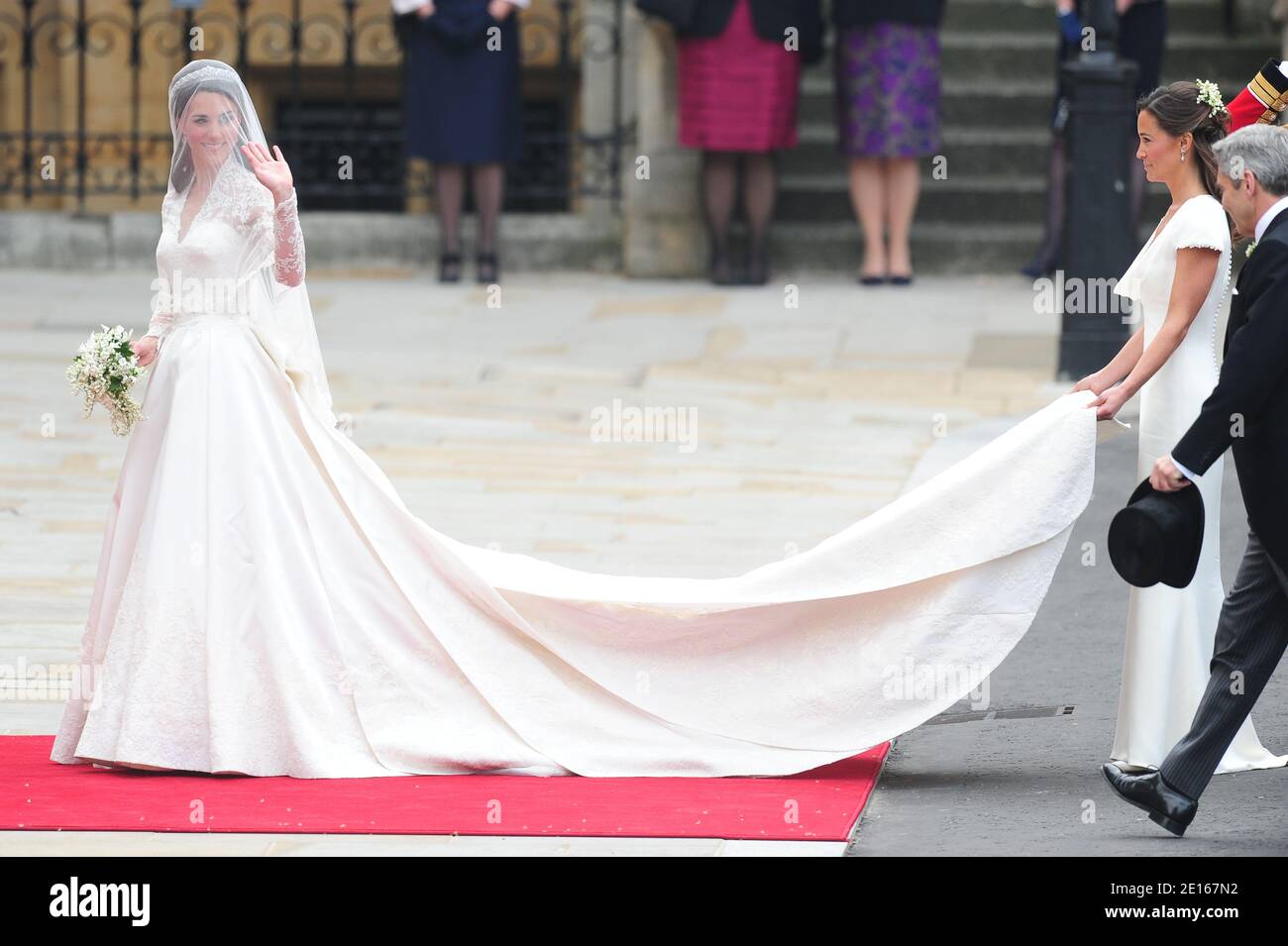Kate Middleton arrives with her father Michael Middleton at Westminster ...