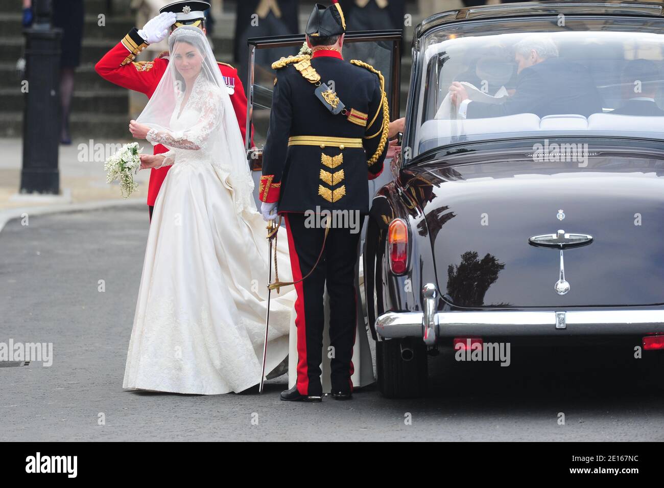 Kate Middleton arrives with her father Michael Middleton at Westminster ...