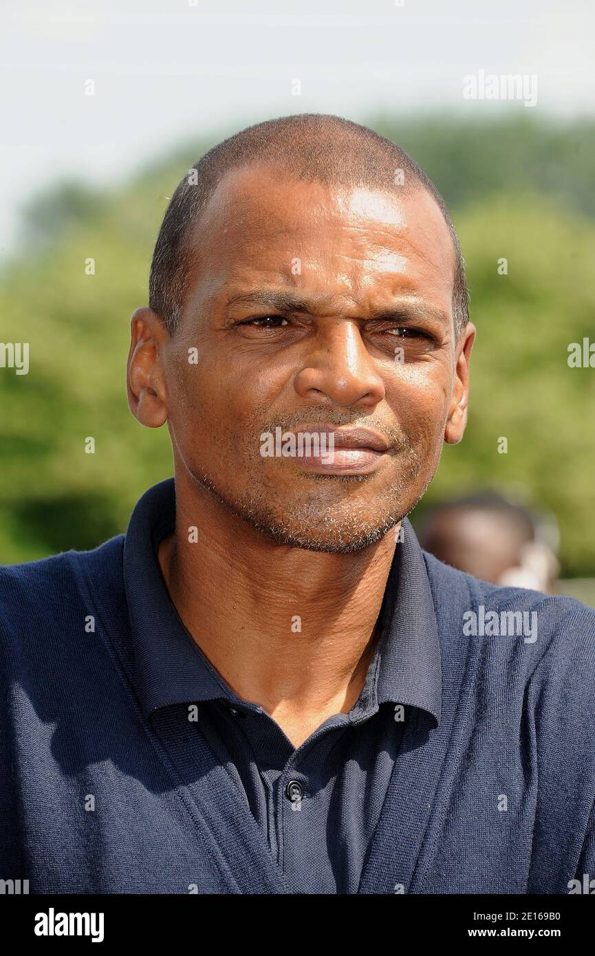 Bernard lama paris hi-res stock photography and images - Alamy
