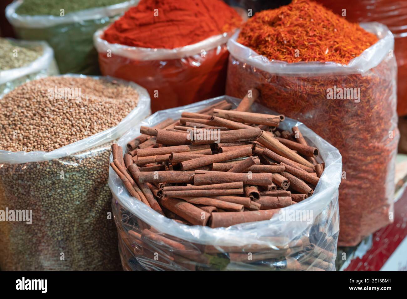 India plastic bags market hi-res stock photography and images - Alamy