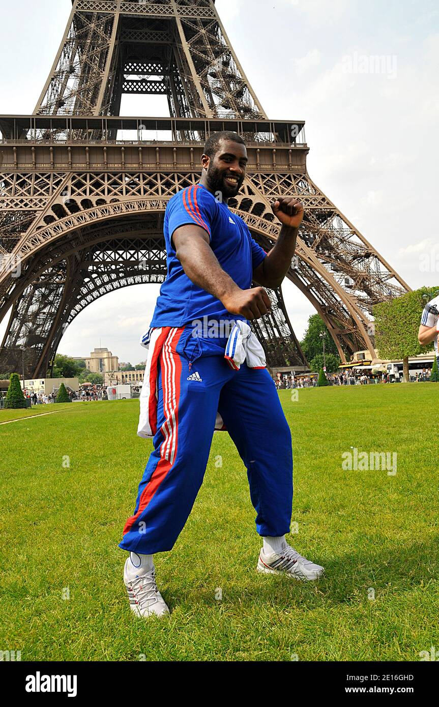 Teddy riner judo world 2011 hi-res stock photography and images - Alamy