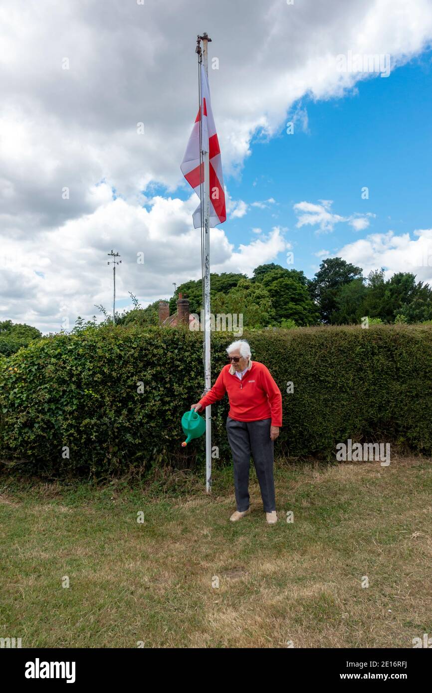 Elderly partially sighted woman hi-res stock photography and images - Alamy