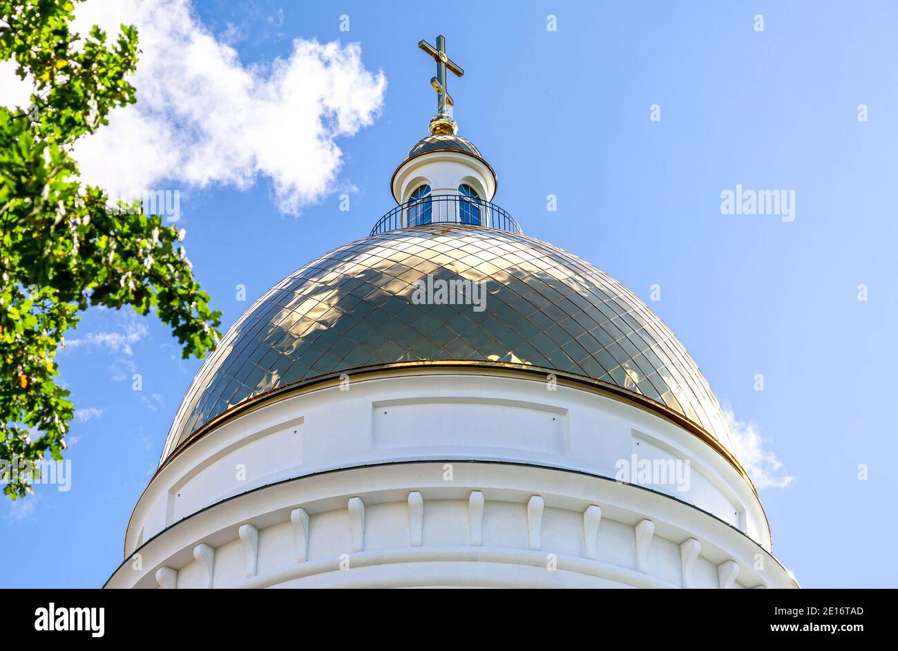 Tall temple dome hi-res stock photography and images - Alamy