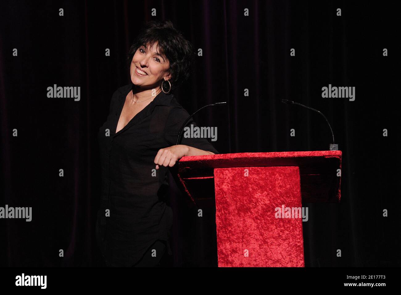 Isabelle Alonso performs in her one woman show 'Et encore je m'retiens ...