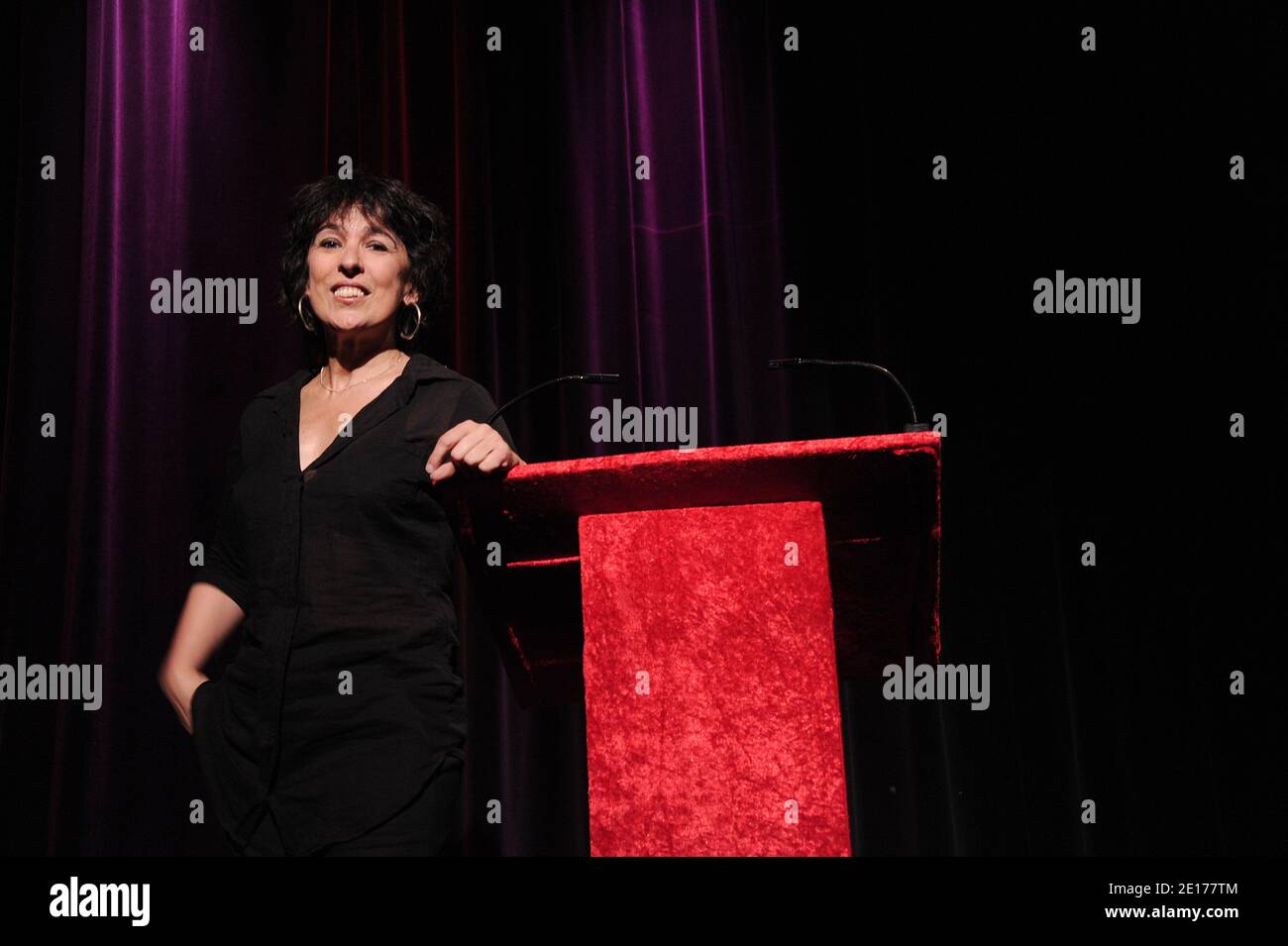 Isabelle Alonso performs in her one woman show 'Et encore je m'retiens ...