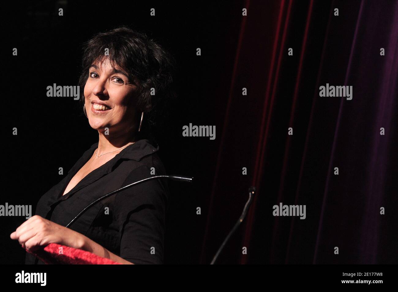 Isabelle Alonso performs in her one woman show 'Et encore je m'retiens ...