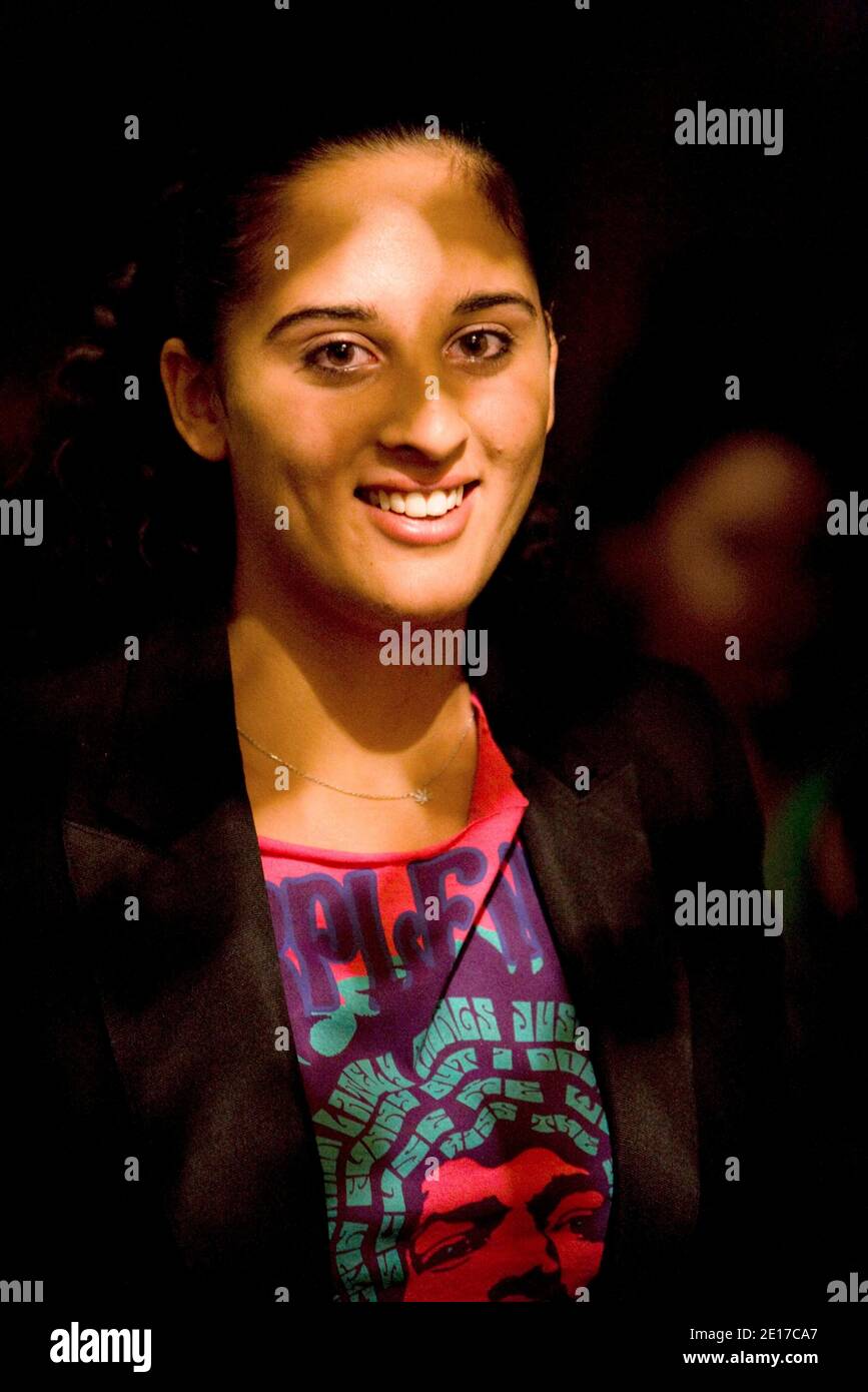 Baiser papillon hi-res stock photography and images - Alamy