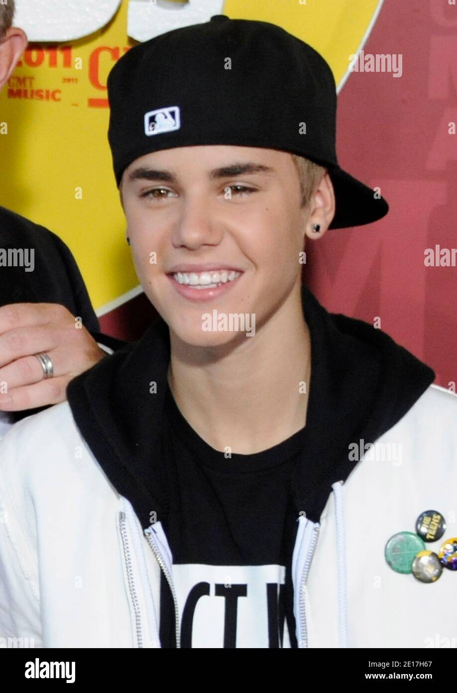Justin Bieber Smiling With Teeth