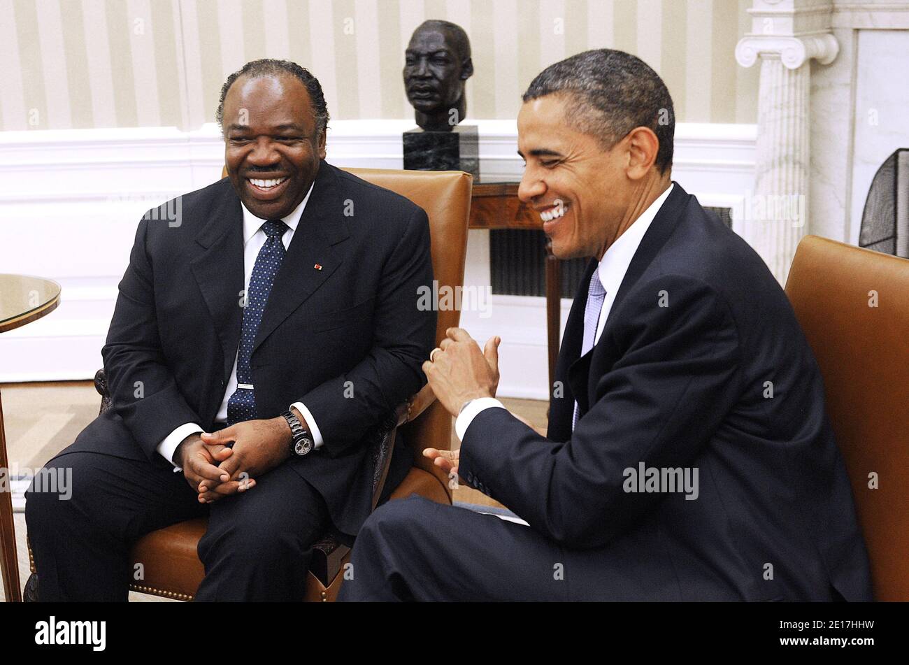 President Barack Obama meets with President Ali Bongo Ondimba of ...