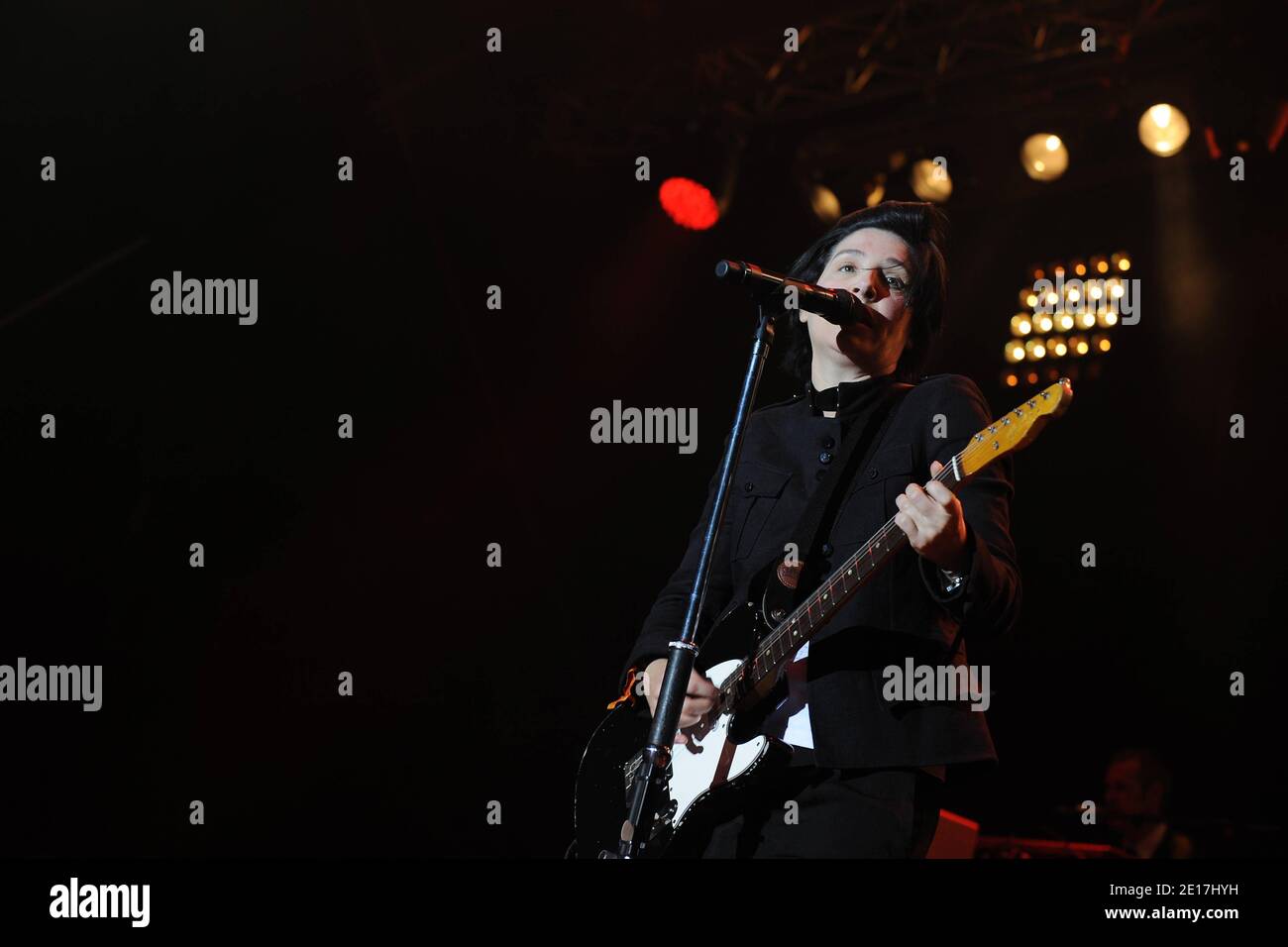 Sharleen Spiteri lead singer of Texas performs live at Caribana ...