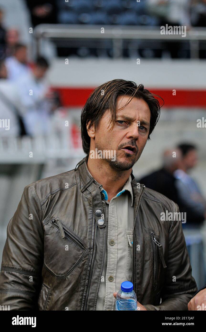 Bernard lama paris hi-res stock photography and images - Alamy