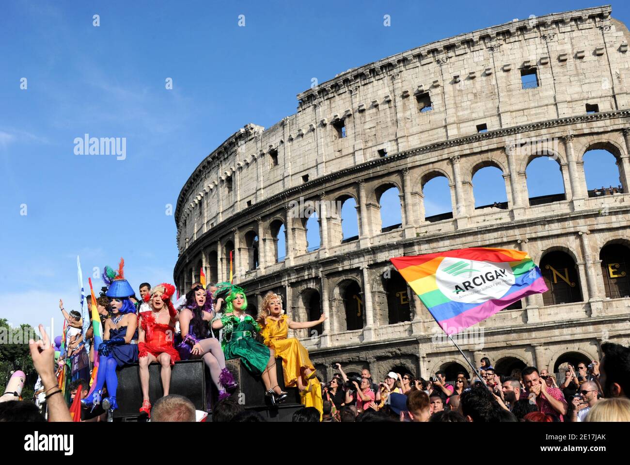 Hundreds of thousands of people paraded through central Rome, Italy on ...