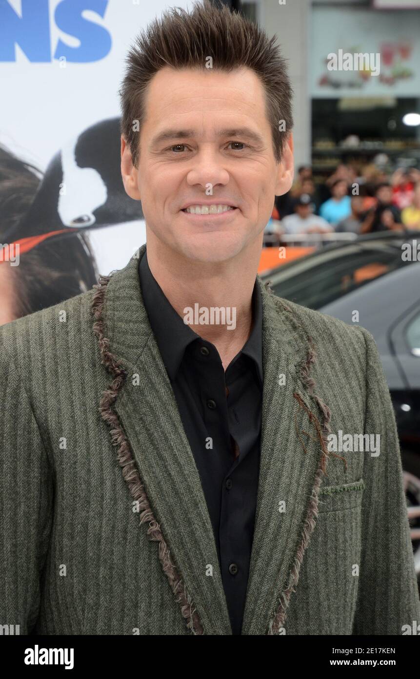 Jim Carrey arriving for the premiere of 20th Century Fox's "Mr. Popper ...