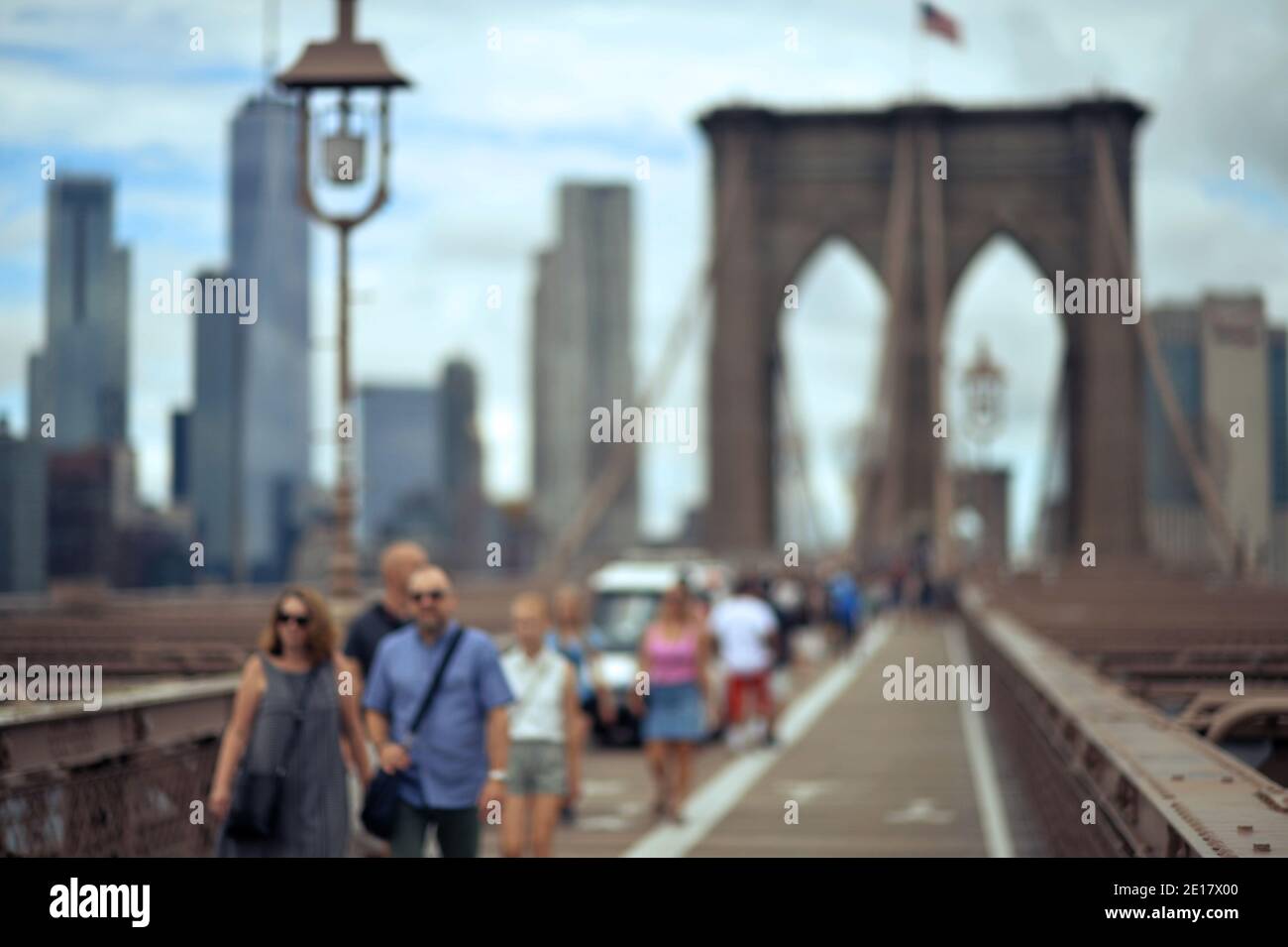 Pedestrians walking on stone bridge hi-res stock photography and images ...