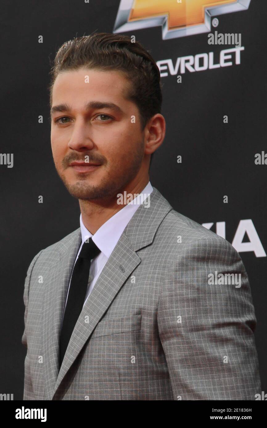 Transformers dark of the moon shia hi-res stock photography and images ...
