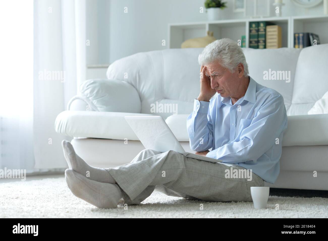 Emotional home hi-res stock photography and images - Alamy