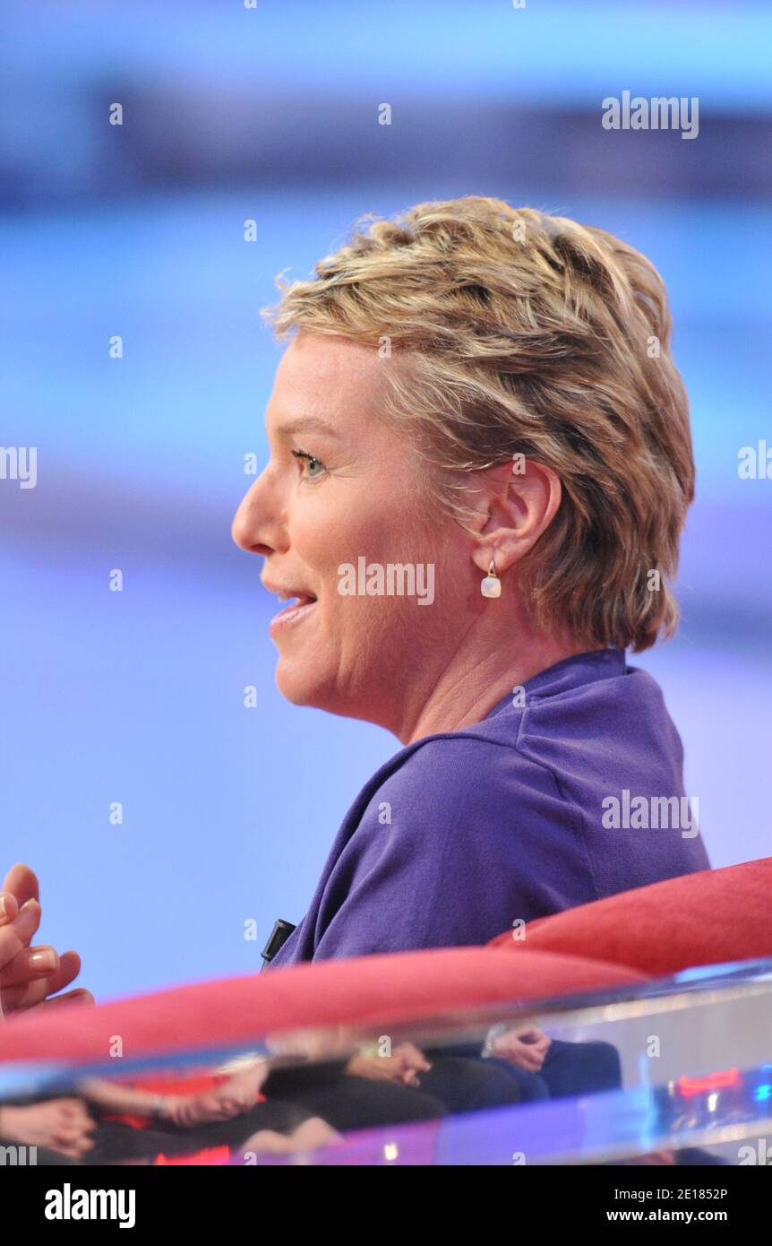 Elise Lucet at the taping of Vivement Dimanche on May 11, 2011 in Paris ...