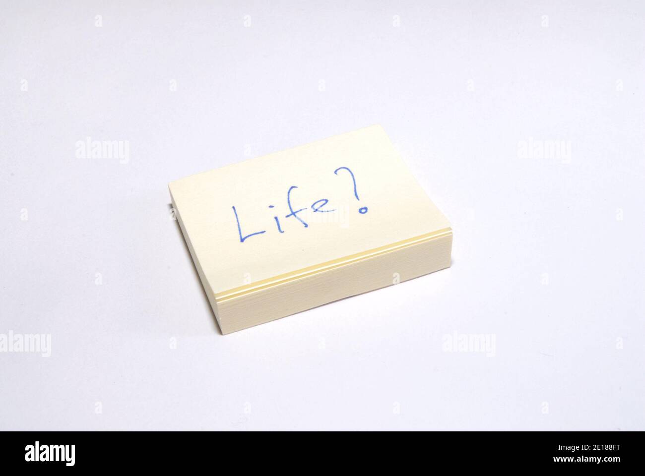 a post-it note with a message Stock Photo - Alamy