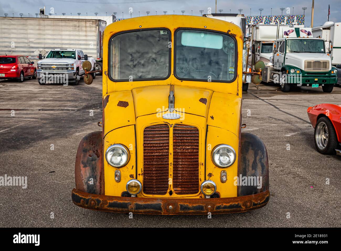 Divco truck hi-res stock photography and images - Alamy