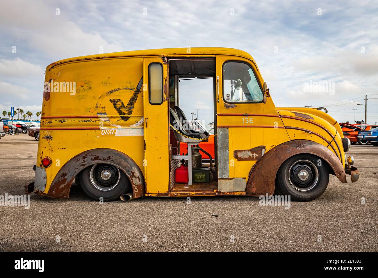 Milk delivery truck hi-res stock photography and images - Alamy