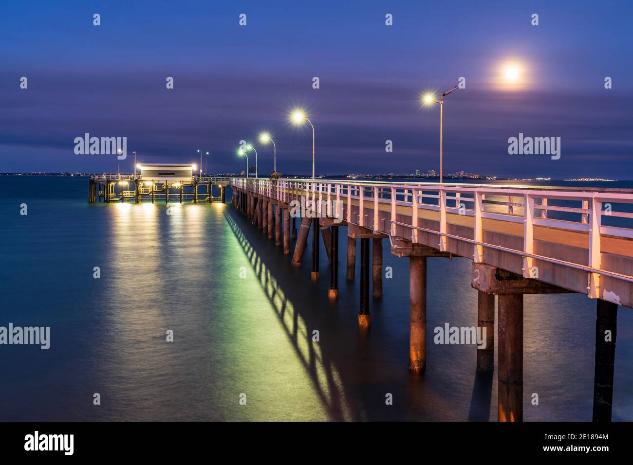 Mandorah Jetty in Darwin Harbour Stock Photo - Alamy