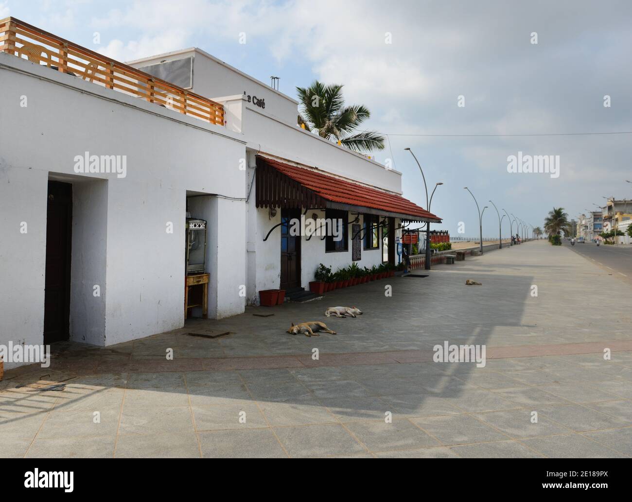 Le Café on the promenade in Pondicherry, India Stock Photo - Alamy