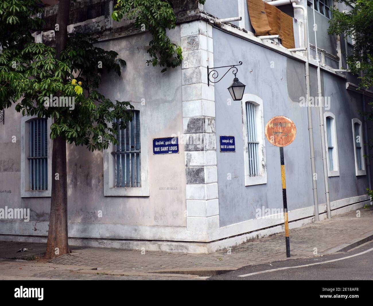 Old French colonial buildings in Pondicherry's White Town, India Stock ...
