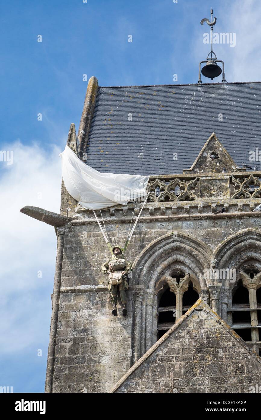 Paratrooper d day hi-res stock photography and images - Alamy