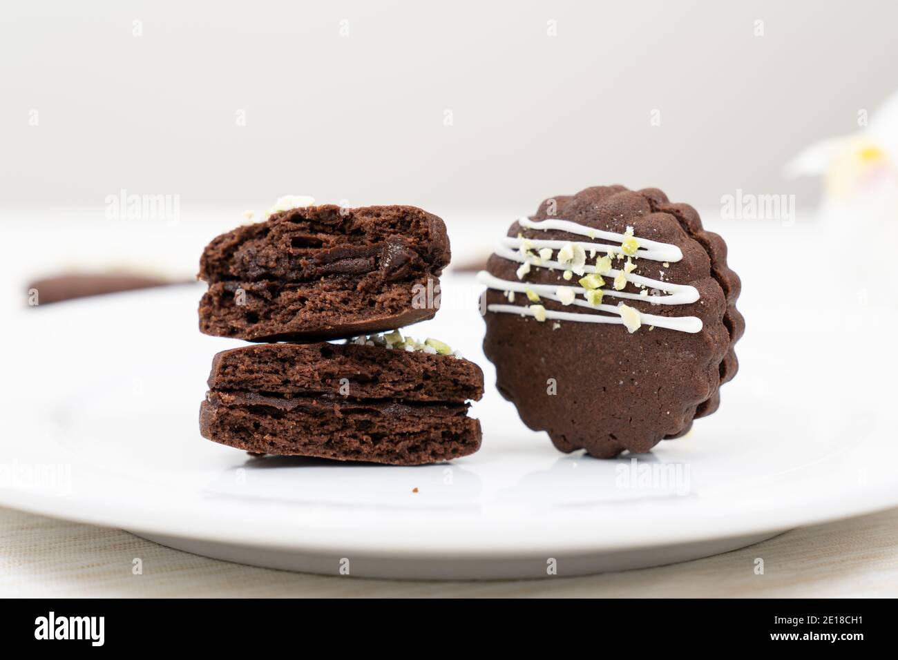 Round chocolate biscuits hi-res stock photography and images - Alamy