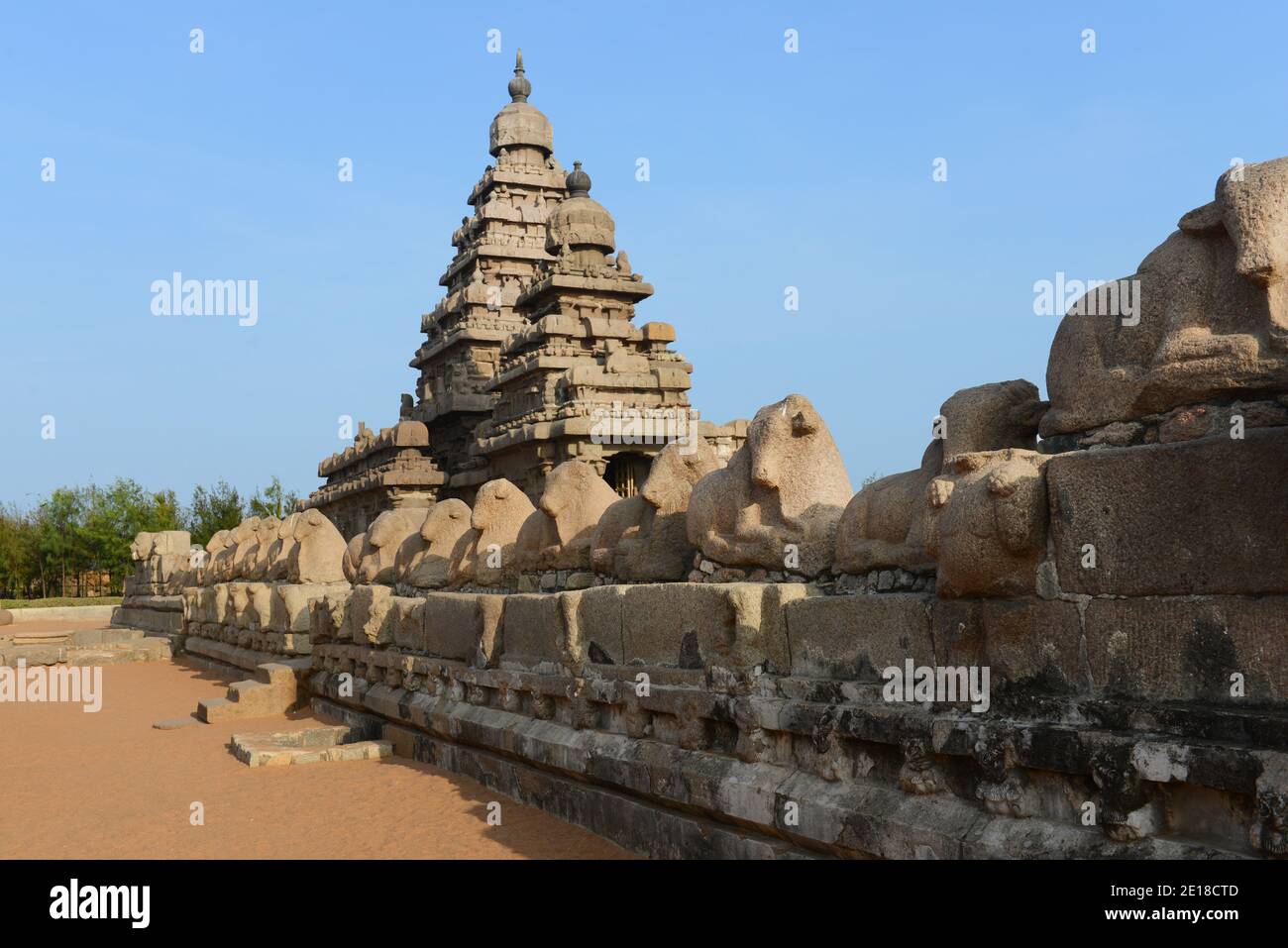 Shiva shore temple hi-res stock photography and images - Alamy