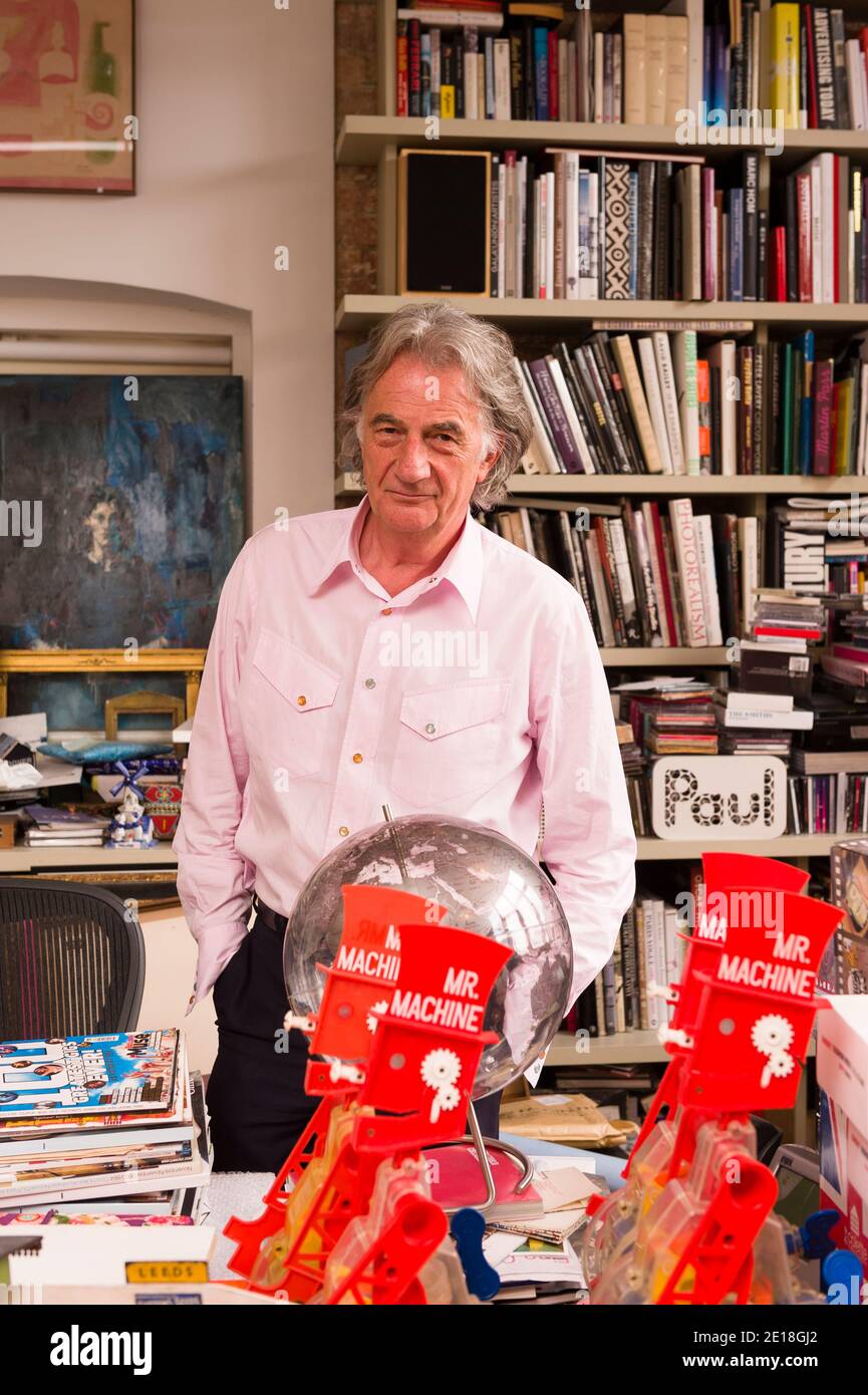 Paul smith london covent garden hi-res stock photography and images - Alamy